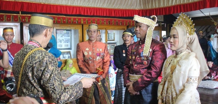 DANSAT BRIMOB POLDA SULSEL SAH MEMILIKI GELAR ADAT KERAJAAN GOWA ... DANSAT BRIMOB POLDA SULSEL SAH MEMILIKI GELAR ADAT KERAJAAN GOWA ...
