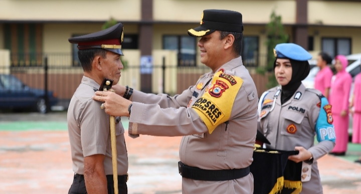 Kapolres Gowa Pimpin Upacara Korps Raport Kenaikan Pangkat Perwira Pengabdian - Star7Tv.Com